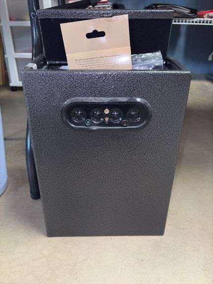 Push Button Safe - Auction Ohio