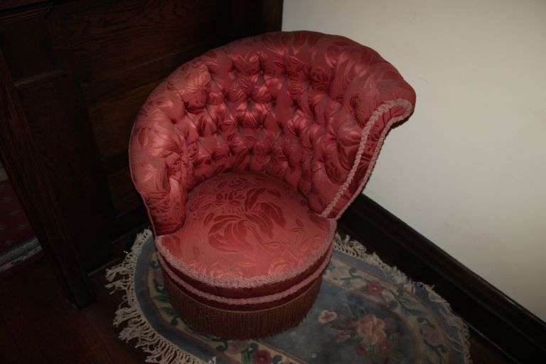 Boudoir Chair - Auction Ohio