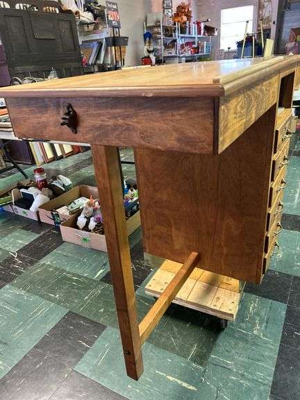 Drawing Table - Auction Ohio
