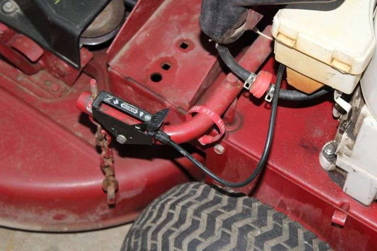 Snapper Riding Mower - Auction Ohio