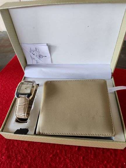 Quartz Wrist Watch & Wallet Set In Box - Auction Ohio