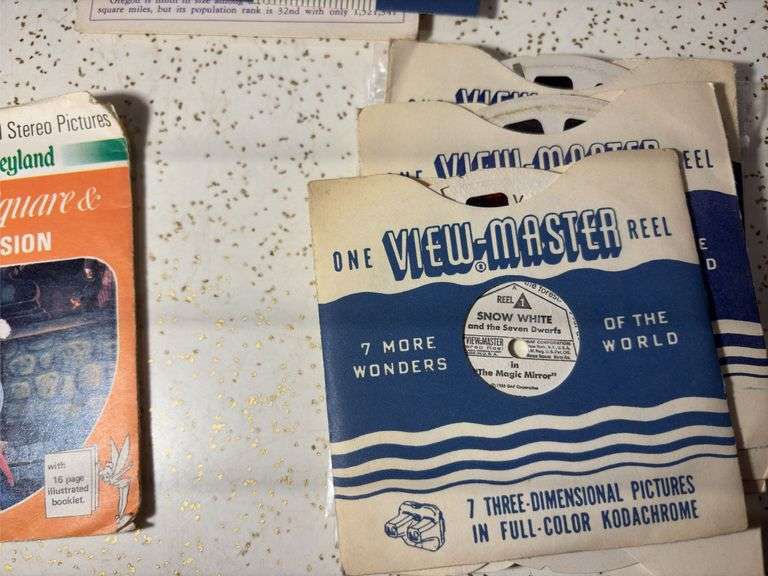 An Assortment of View Master Cards - Auction Ohio