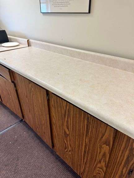 Long Counter with Base Cabinets - Auction Ohio