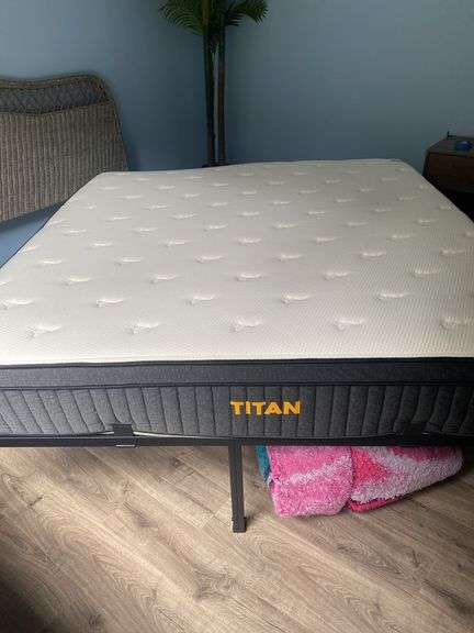 Titan Mattress with Platform Frame – king Size - Auction Ohio