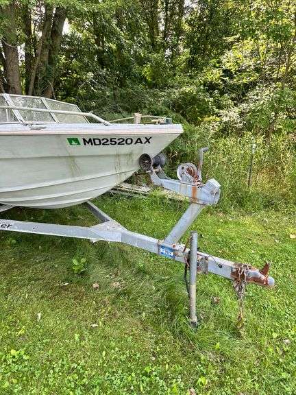 EZ Loader Boat and Trailer Package - Auction Ohio