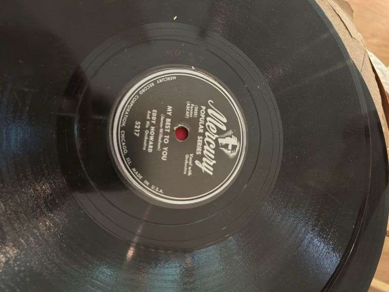 Saxophonic victrola "record player"-works! - Auction Ohio