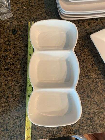 White dinner - serving - bake ware - Auction Ohio