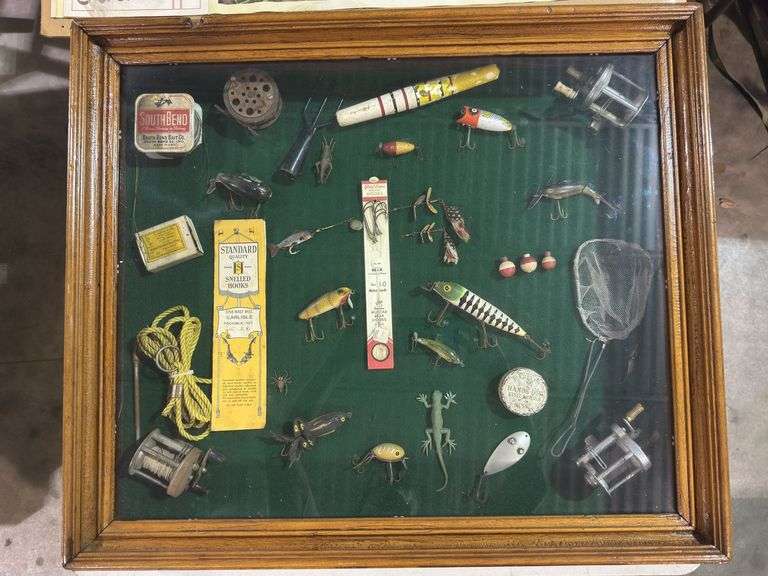 Huge vintage/antique fishing lures display - Auction Ohio