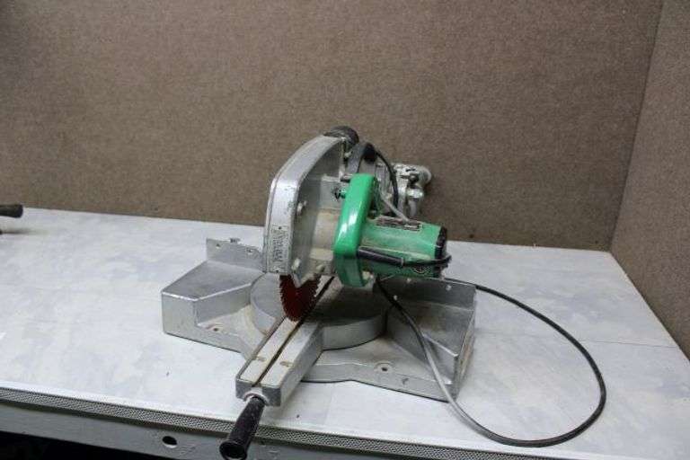 Hitachi C8FB 8 1/2″ Slide Compound Saw with Double Insulation - Auction ...