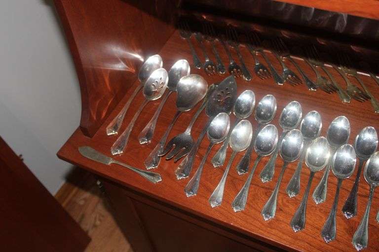 Silver Plate Flatware Set - Auction Ohio