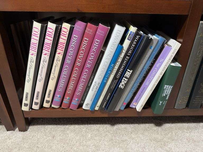 Book Lot: Local Interest & Travel - Discover Columbus + History & Art ...