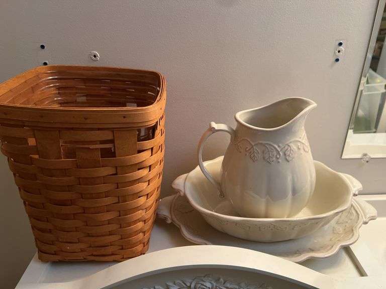 Longaberger Pottery - Auction Ohio