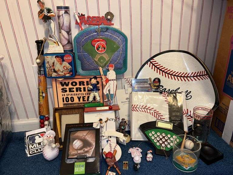 BaSeball items - Auction Ohio