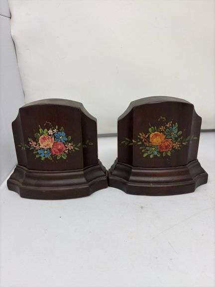 Vtg Wood Pair of Decorative Bookends - Auction Ohio