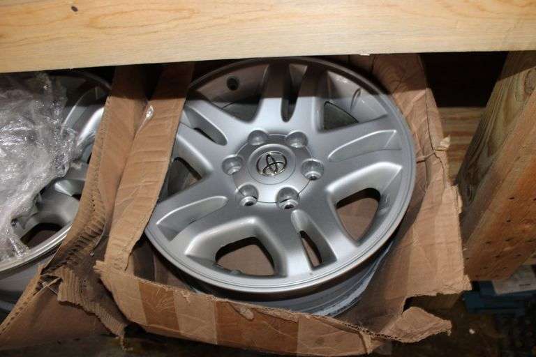 Toyota Alloy Rims - Auction Ohio