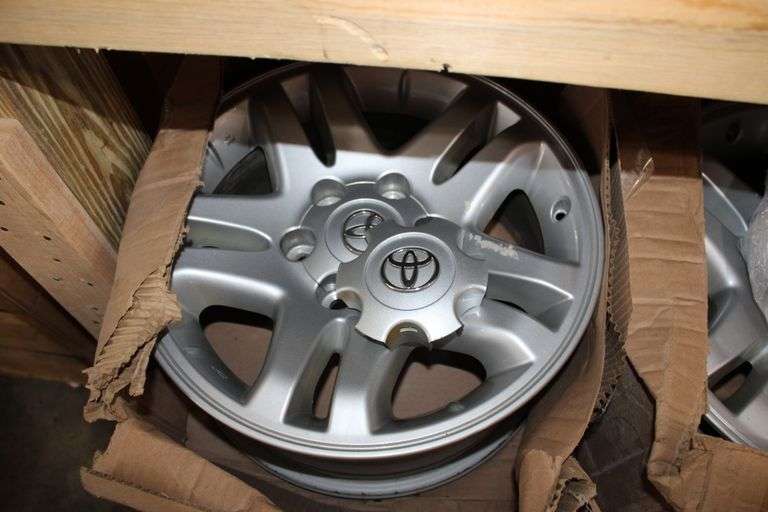 Toyota Alloy Rims - Auction Ohio
