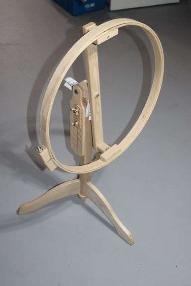 Standing Quilting Hoop - Auction Ohio