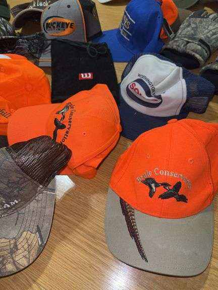 Hunting and Sportsman caps - Auction Ohio
