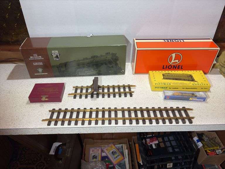 Train Items - Auction Ohio