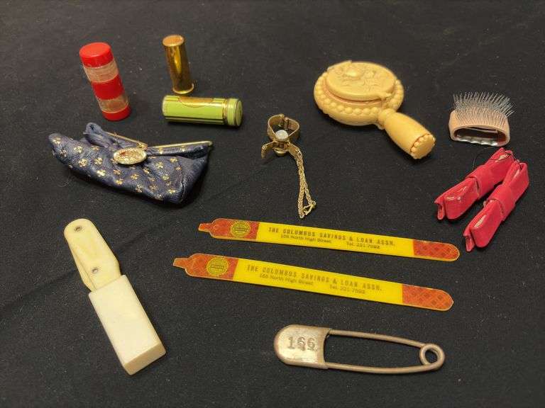 Ladies Accessories - Auction Ohio