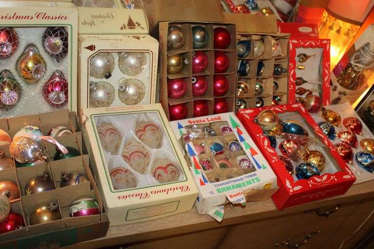 Vintage Christmas Tree Ornaments - Auction Ohio