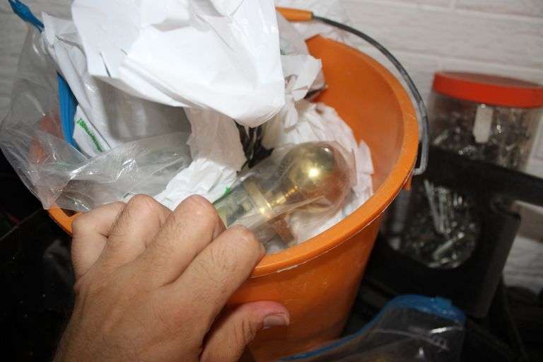 Garage Hardware Assortment - Auction Ohio