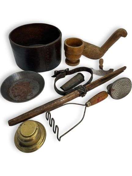 EARLY DOMESTIC AND KITCHEN IMPLEMENTS. - Auction Ohio