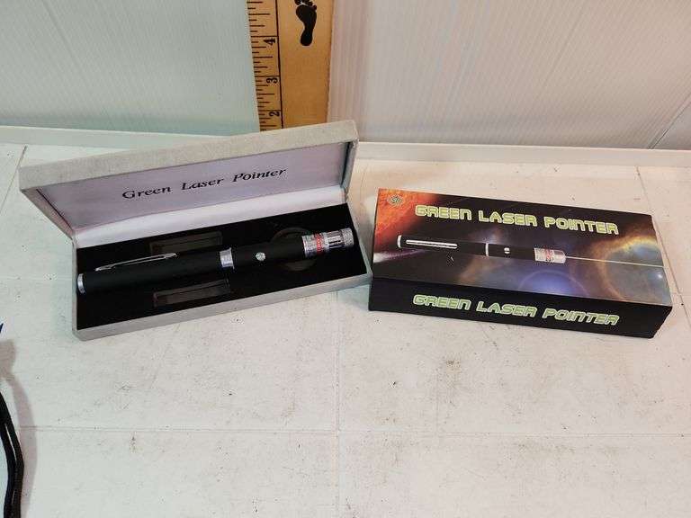 Green Laser Pointer In Box - Auction Ohio