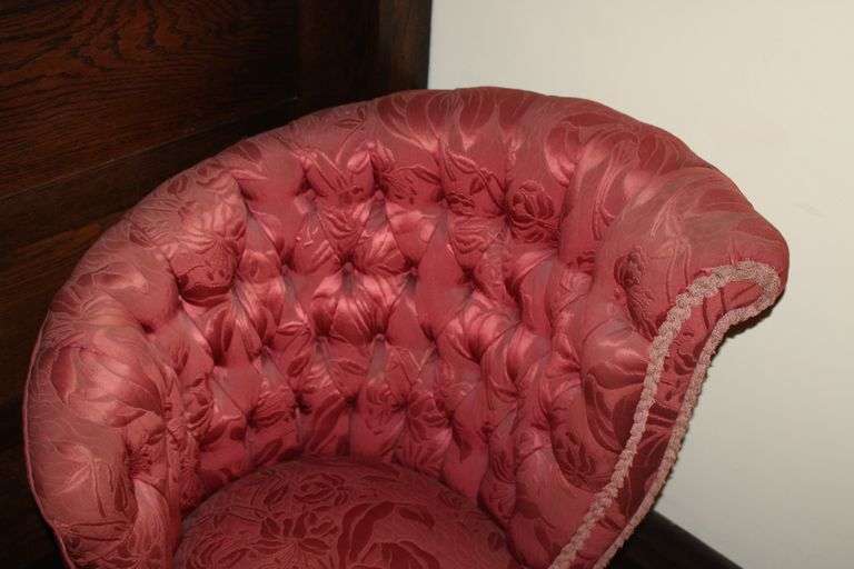 Boudoir Chair - Auction Ohio