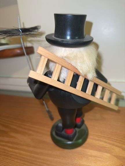 Richard Glasser Seiffen German smoker-incense-Rauchermann - Auction Ohio