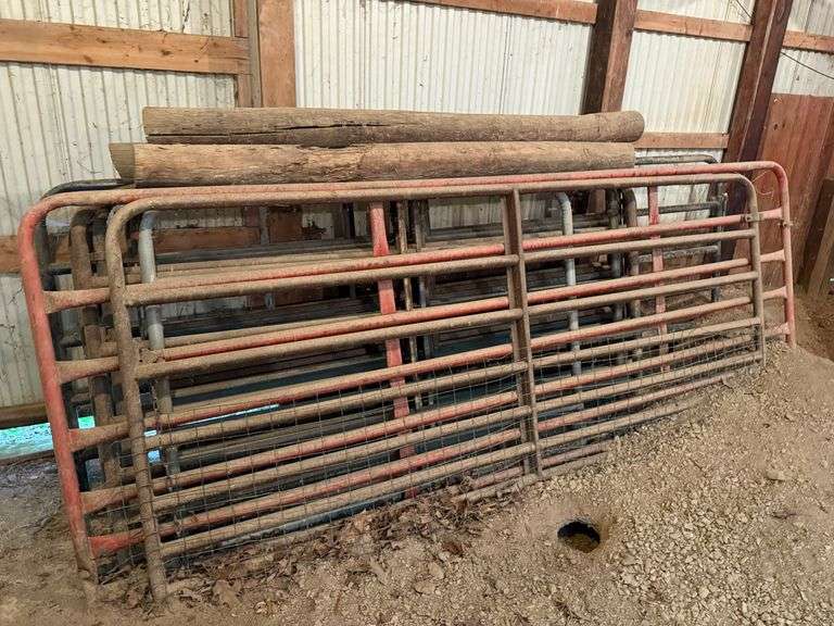 Metal Barn Gates - Auction Ohio