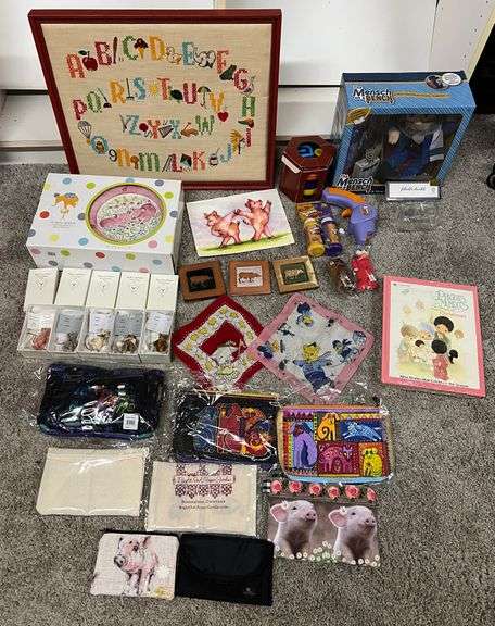 Deb Canham Bears and More - Auction Ohio