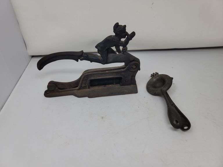 Vtg Brighton No. 3 Cast Iron Tobacco Cigar Plug Cutter - Auction Ohio