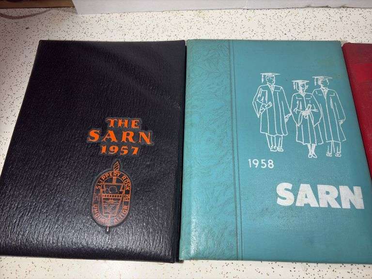 Five Yearbooks The Sarn - Auction Ohio