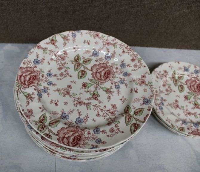 Johnson Brothers Rose Chintz Dinnerware Set, 33 Pieces - Auction Ohio