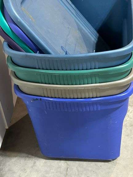 Plastic Storage Totes - Auction Ohio