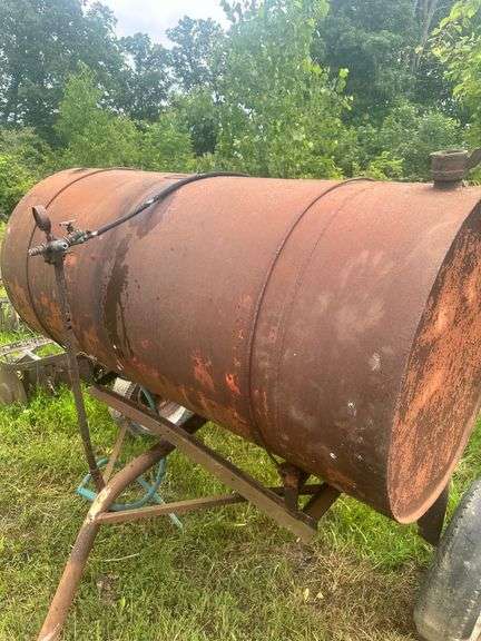 Old Model Pull Type Sprayer - Auction Ohio