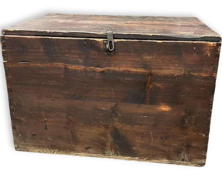 RUSTIC STORAGE CHEST WITH ROPE HANDLES. - Auction Ohio