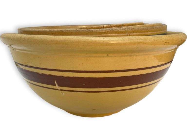 SIX AMERICAN YELLOWWARE GRADUATED MIXING BOWLS. - Auction Ohio