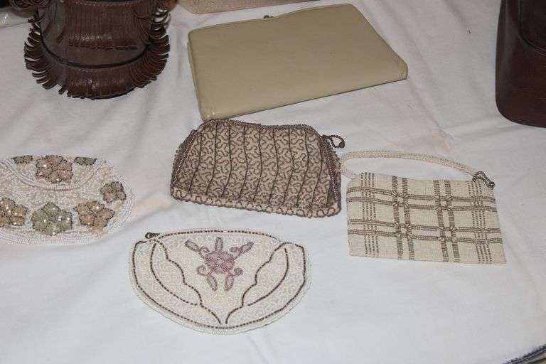 Vintage Purses - Auction Ohio