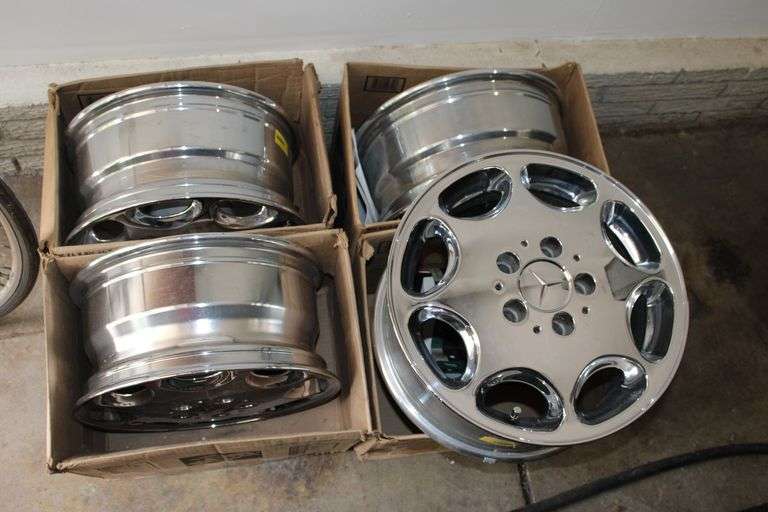 Mercedes Chrome Rims - Auction Ohio