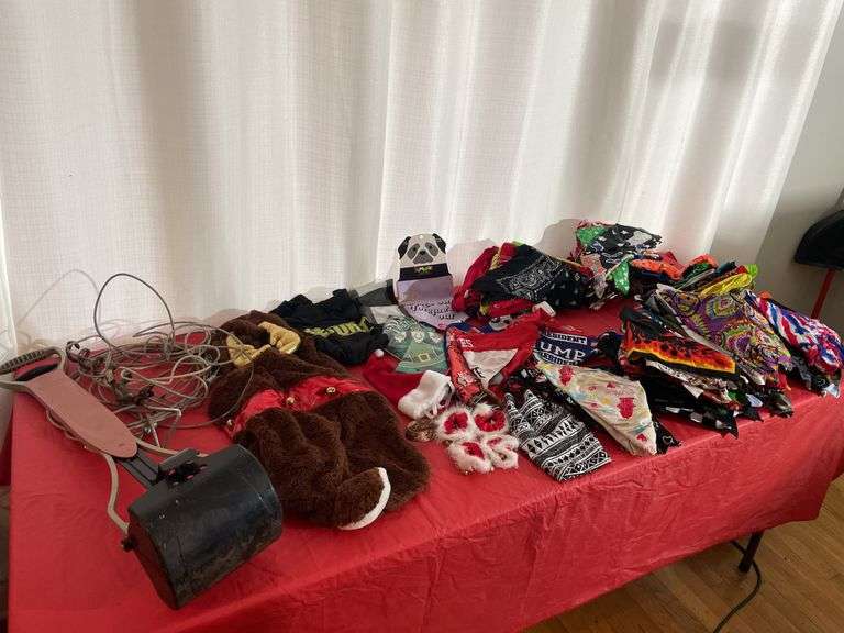 Dog Scarves & Scooper - Auction Ohio