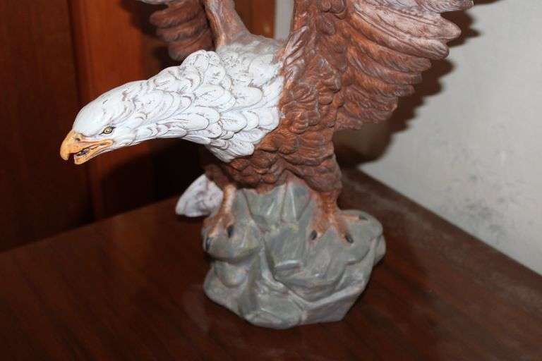Eagle Figure - Auction Ohio