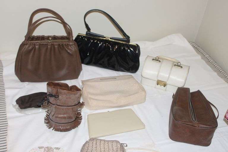 Vintage Purses - Auction Ohio