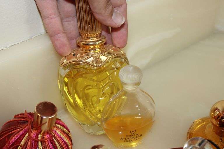 Vintage Perfume Collection - Auction Ohio