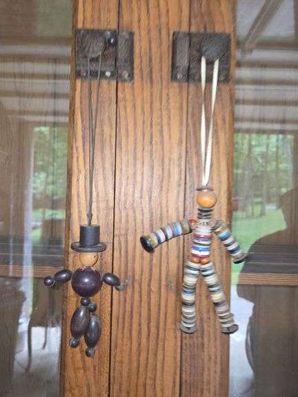 wooden and button hanging men - Auction Ohio