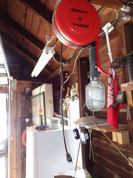 AC Delco Retractable Cord Reel Drop Light 40' Wall Ceiling Mount ...