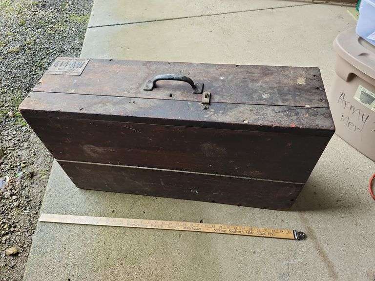 Vintage Wooden Box Believe To Be Old Salesman Box Does Have 1939 ...