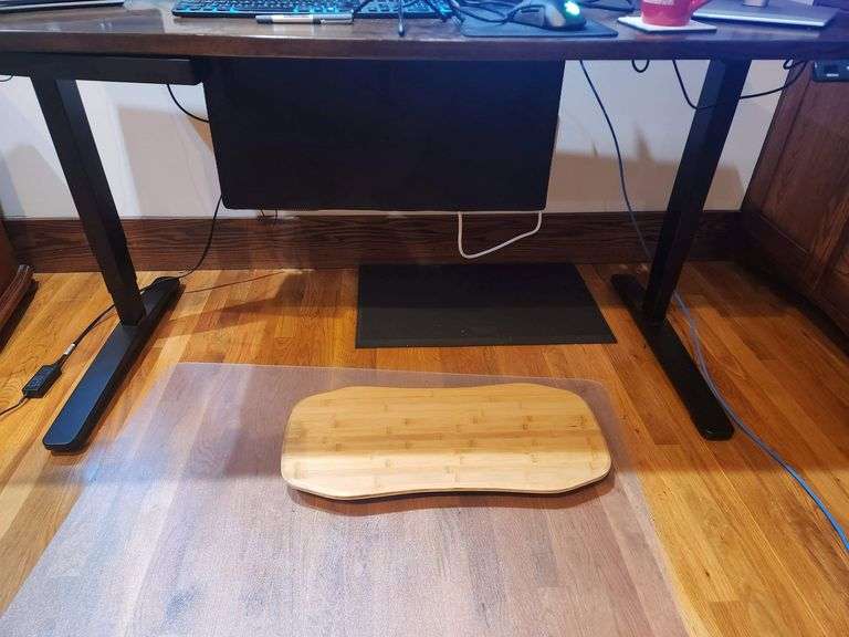 Motorized Standing Desk by Uplift, Anti-Fatigue Mat & Board - Auction Ohio