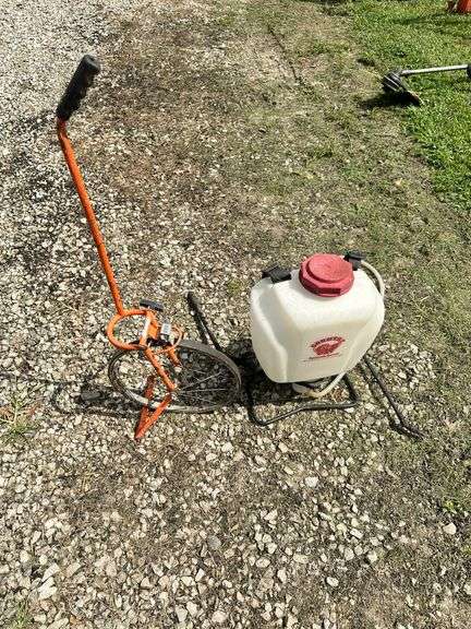Solo Rolling Pump Sprayer with Handle - Auction Ohio